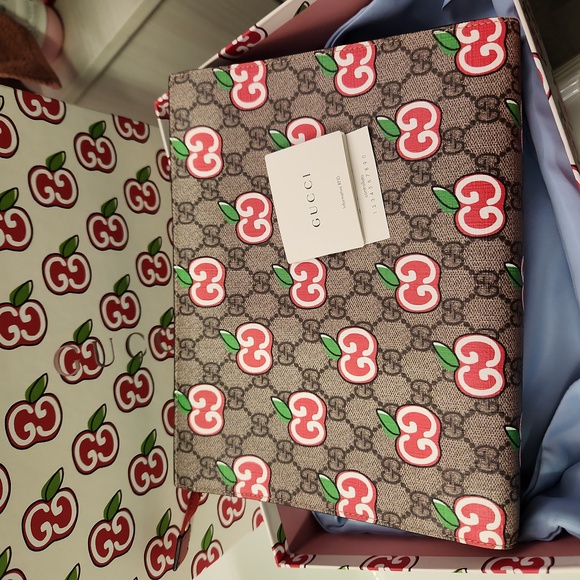 Gucci | Bags | Gucci Chinese New Year Apple Collection Clutchpouch ...